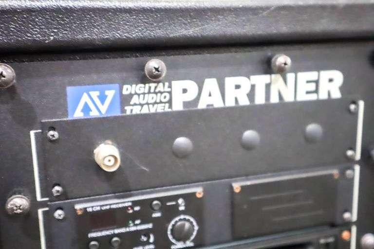 AmpliVox SW915 Digital Audio Travel Partner Battery-Powered PA System ...