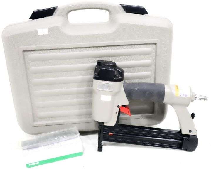 Porter Cable Brad Nail Gun with Case - Bunting Online Auctions