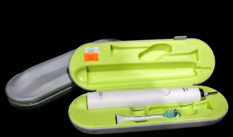 Philips Sonicare Toothbrush with Case - Bunting Online Auctions