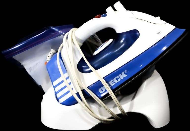 Oreck Cord/Cordless Steam Iron BACK LEFT WALL - Bunting Online Auctions