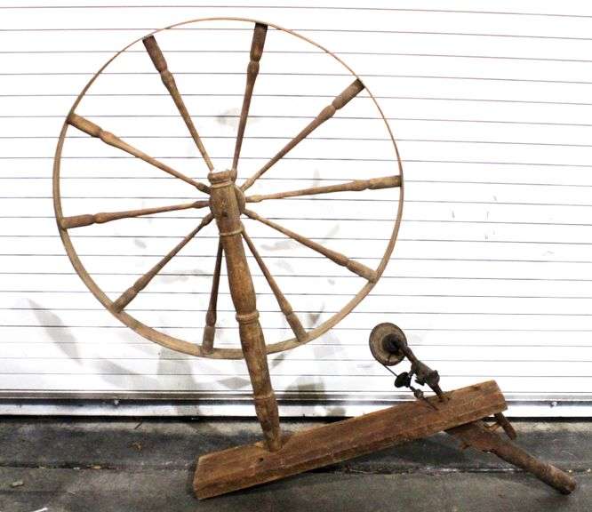 Primitive 1800s Wooden Wool Spinning Wheel - Bunting Online Auctions