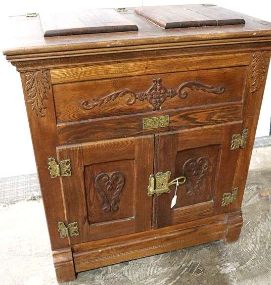 Antique "The Star" Ice Box Refrigerator with Labels - Ca. 1895 ...