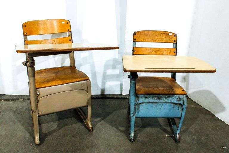 Vintage Wood and Metal One Piece Student Desks - Bunting Online Auctions