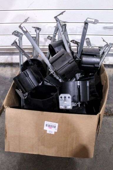 Electric Boxes with Cross Mount - Bunting Online Auctions