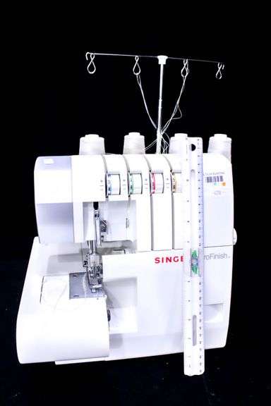 Singer Pro Finish Model 14CG754, 6 Different Stitch Types, 1300 ...