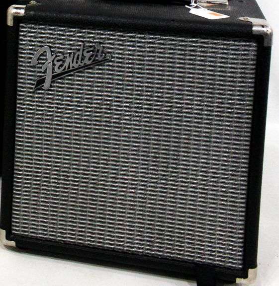Rumble™ 15 | Bass Amplifier by Fender - Bunting Online Auctions
