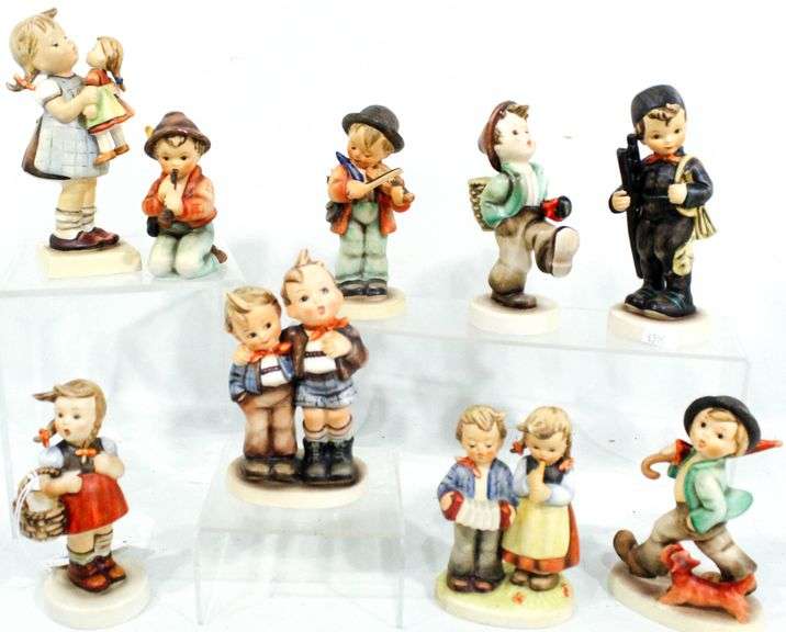 Goebel Western Germany V Bee Mark Figurines - Bunting Online Auctions