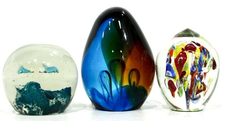 Art Glass Paperweights: Blue Birds Flying Over Ocean Sphere - and ...