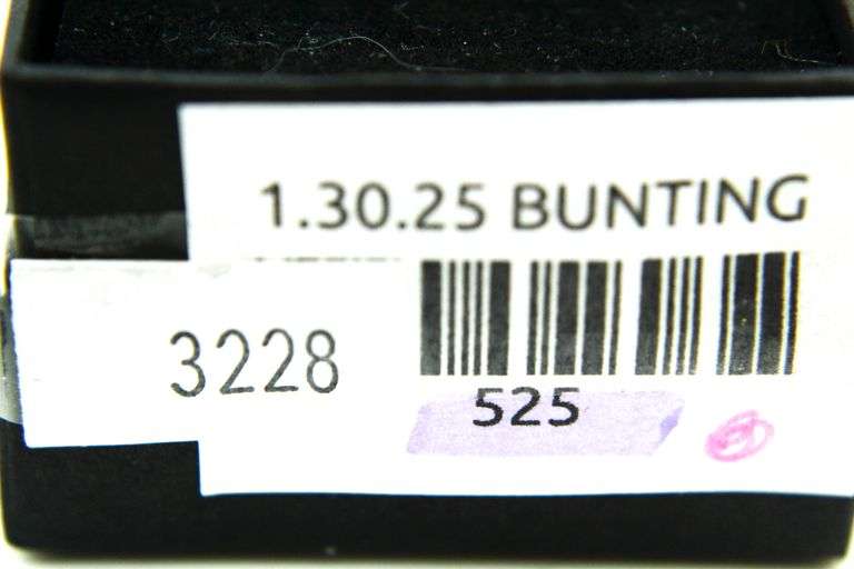 14 KT white Gold hoop Earrings, snap bar closure. - Bunting Online Auctions