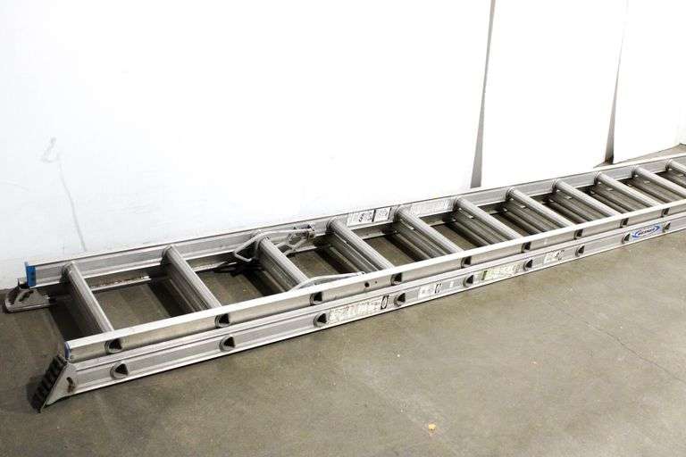 Werner C1328-2 - 28' 250lb. Load Capacity Metal Extension Ladder ...
