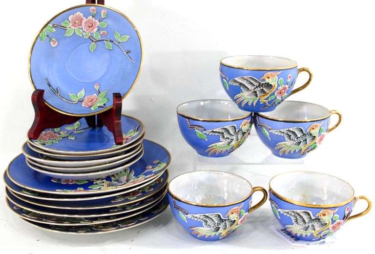Hand Painted Made in Japan Tableware - Bunting Online Auctions