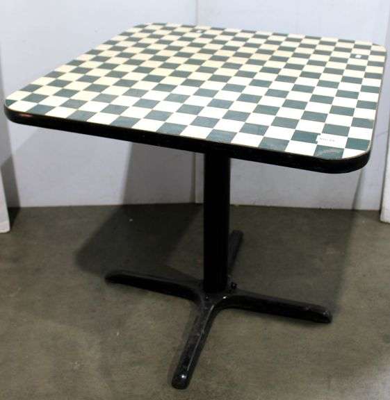 Table With Checkerboard Top and Pedestal Base - 30 x 32 x 32 - Bunting ...