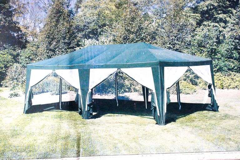 Garden Oasis Extra Large Canopy with Screen Shade Model D71/90255 / Screenhouse 12' x 20 ...