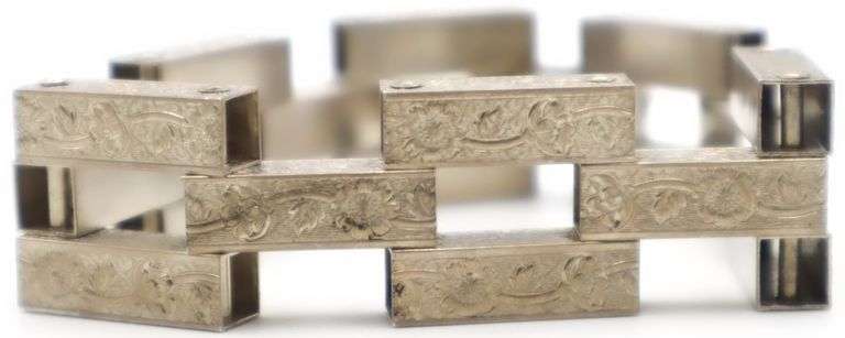 Sterling Silver etched block Bracelet - Bunting Online Auctions
