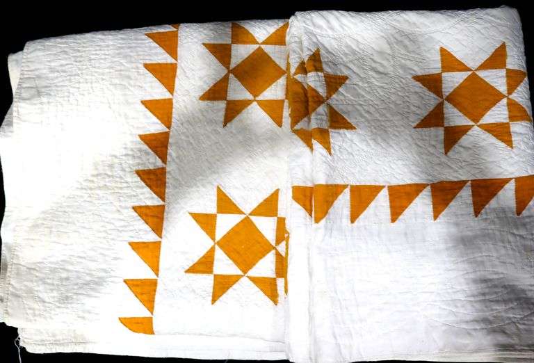 "Shoofly" Pieced Block Pattern Quilt - 82 x 70 - Bunting Online Auctions