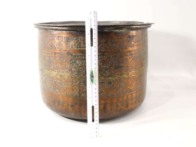 Hand Etched Copper Catch Pot - Bunting Online Auctions