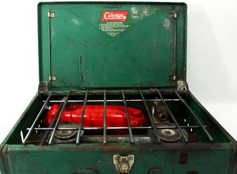 1972 Coleman 425E Camp Stove 2 Burners. (Date is on the tabs that hold ...