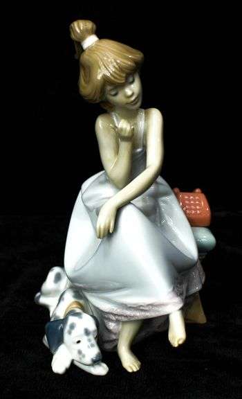 Lladro Hand-Crafted "Chit Chat" Porcelain Figurine Made in Spain - 6 x ...