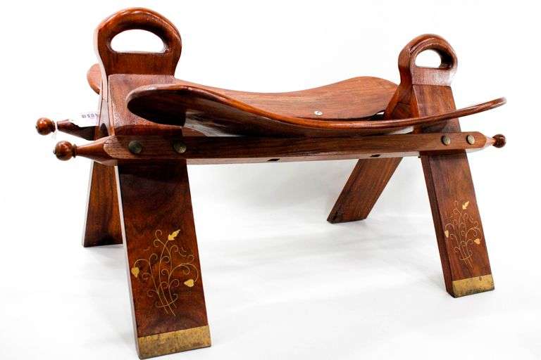 Camel Saddle Bench Seat - 30 x 15 - Bunting Online Auctions