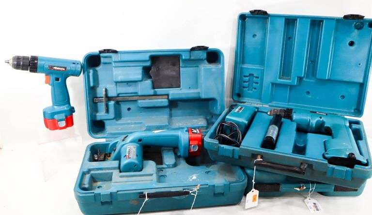 Makita 5091D 3-3/8" Circular Saw - and - Makita Driver - With Cases and ...