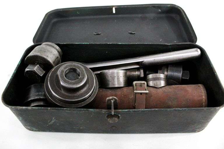 Antique Sockets and Socket Extenders in Metal Tool Box - Bunting Online ...