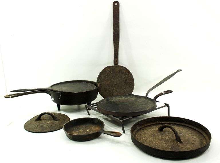 Antique Cast Iron Hearth Cookware and Accessories - Bunting Online Auctions