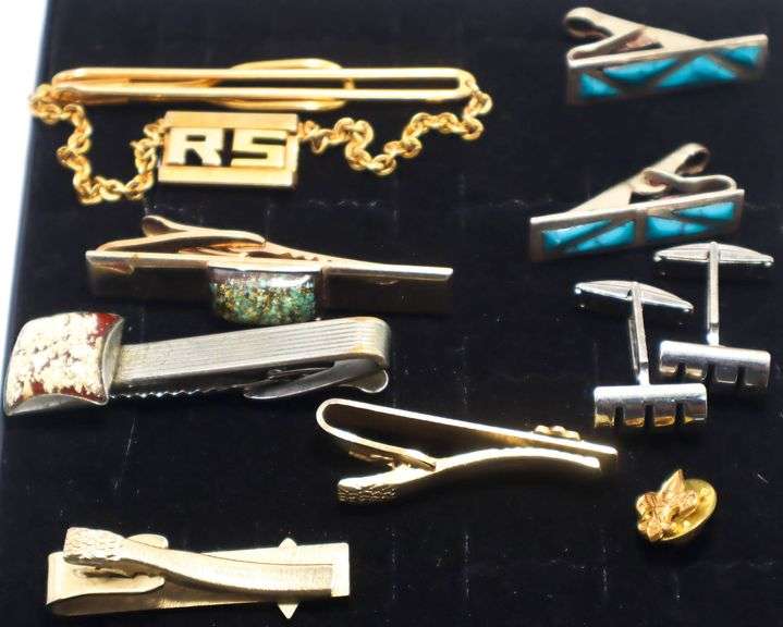Vintage Tie Bars including Boy Scout emblems. - Bunting Online Auctions
