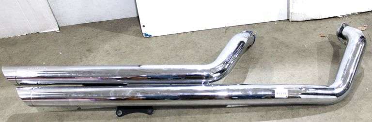 Cobra Chrome Motorcycle Exhaust Pipes - Bunting Online Auctions