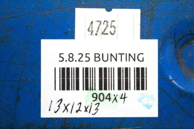 Sharon's Fasteners - Store Display / Retail Display Cabinets - Bunting ...