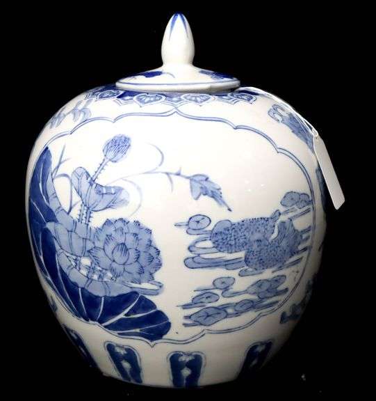 Chinese Blue on White Lotus Ginger Jar after Qing Dynasty Form (1644 ...