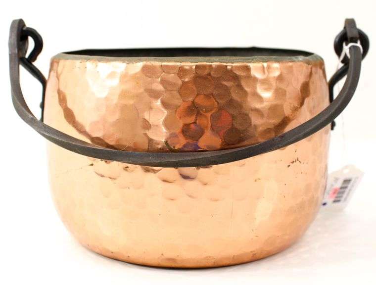 Copper Metal Hammered Pot with Handles. 10x10 - Bunting Online Auctions