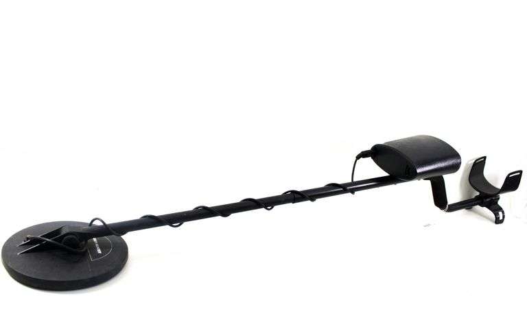 Fast Tracker Bounty Hunter Metal Detector. - Bunting Online Auctions