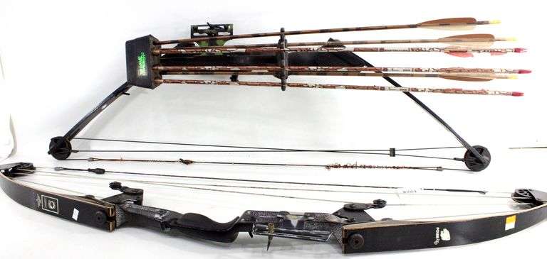 Browning Black Knight Compound Bow with Quiver and Arrows - Bunting ...
