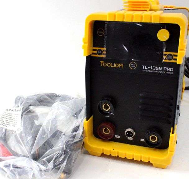 Tooliom TL-135M Pro 110V Gasless MIG/Stick Welder - Bunting Online Auctions
