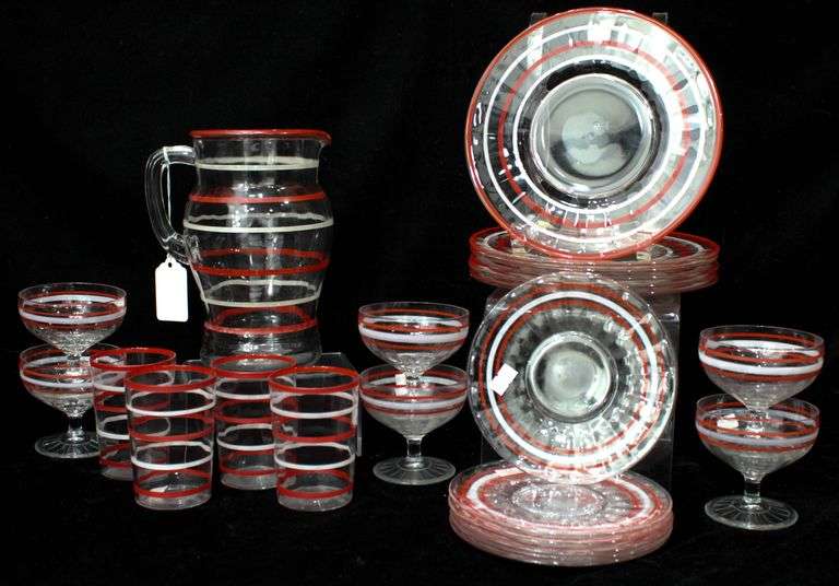 Art Deco Red White Stripe Cocktail Glassware. - Bunting Online Auctions