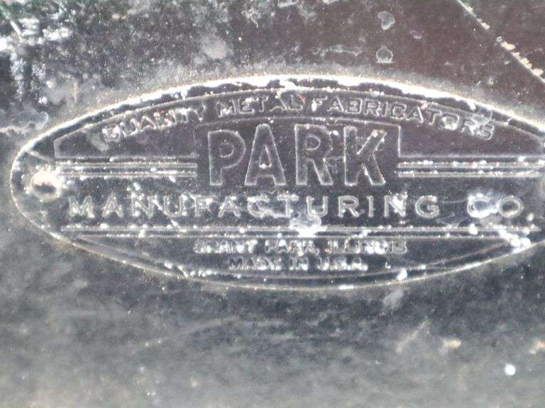 Park Manufacturing Co. Quality Metal Fabricator Vintage Toolbox with ...