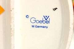 Vintage Goebel Figurines - V Bee Mark, Generation Marks, and More ...