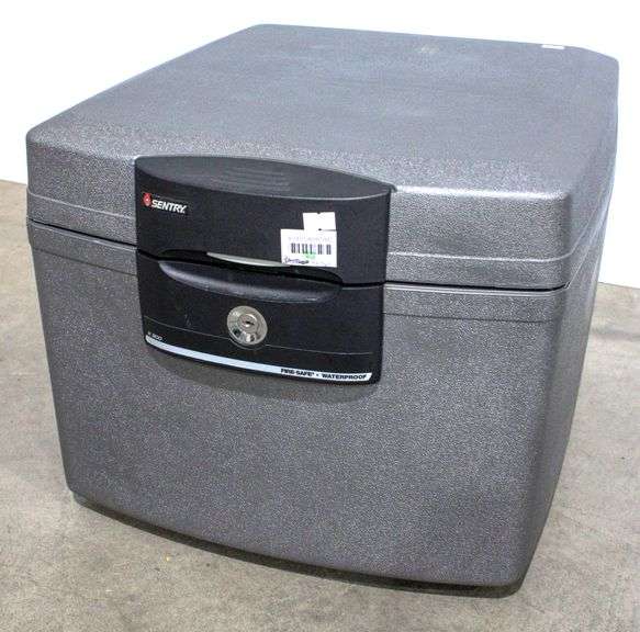Sentry Fireproof Safe with Key - 14x17x20 - keys in office - Bunting ...