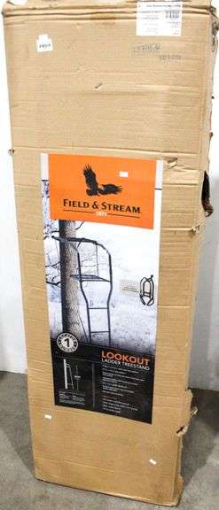 Field & Stream Lookout Ladder Treestand. - Bunting Online Auctions