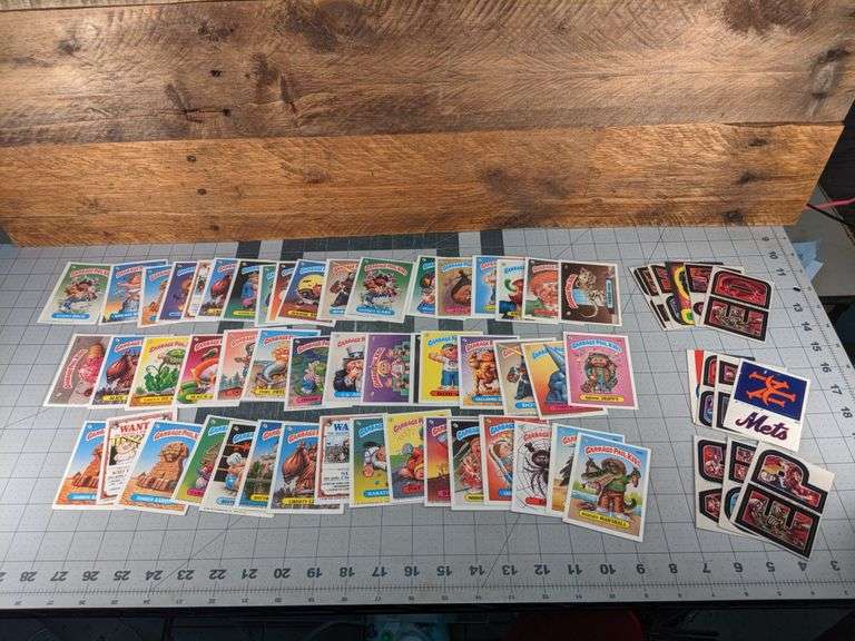 GARBAGE PAIL KIDS TRADING CARDS - Bid On Estates Auction Services