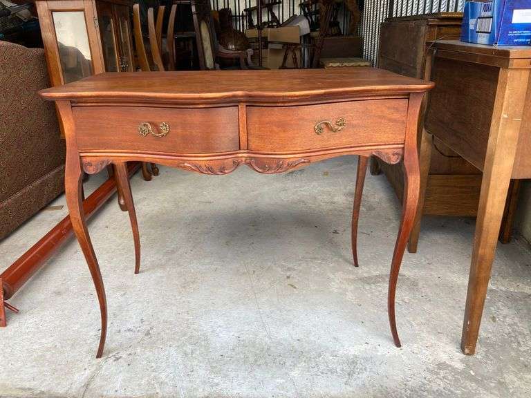 2 Drawer Parlor Table with Serpentine Front - Bid On Estates Auction ...