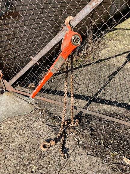 1.5 Ton Chain Hoist - Bid On Estates Auction Services