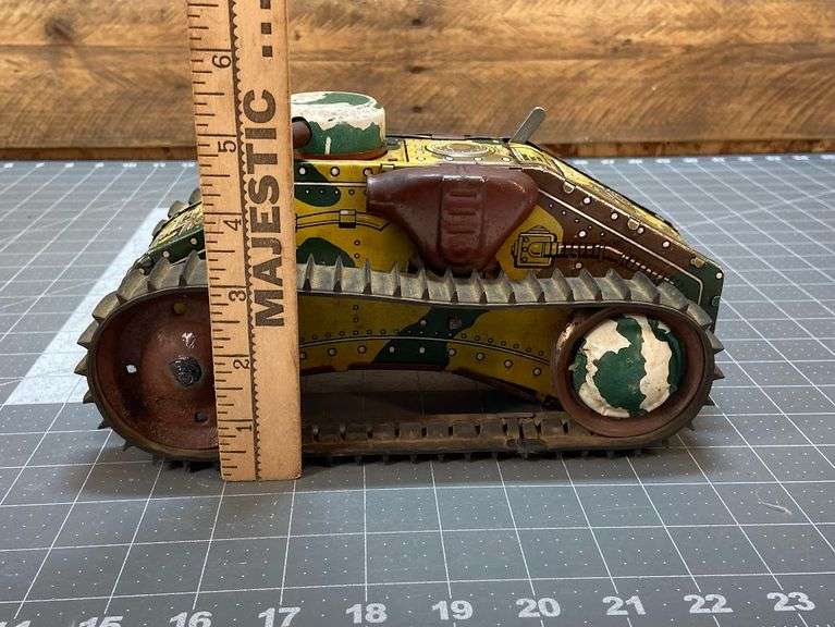 Vintage Tin Litho Tank Toy, E12 (possibly Marx?). Winds and Crawls as ...