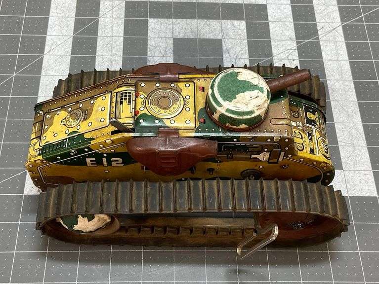 Vintage Tin Litho Tank Toy, E12 (possibly Marx?). Winds and Crawls as ...