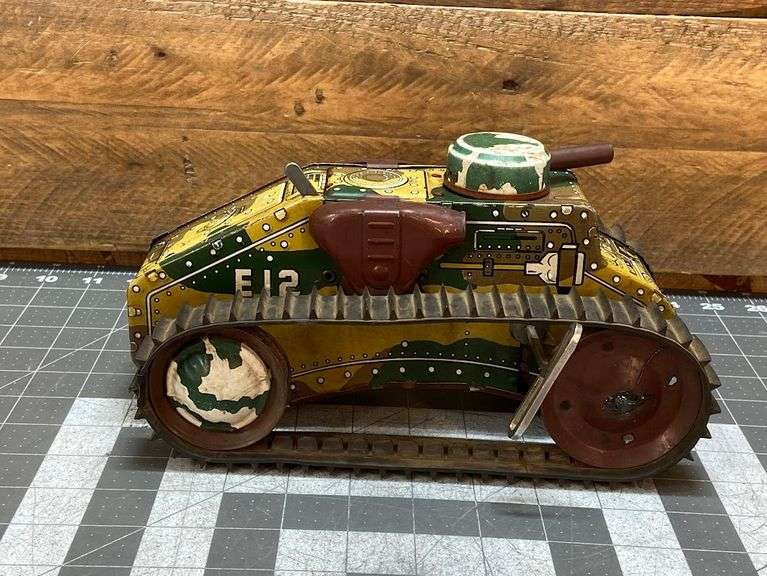 Vintage Tin Litho Tank Toy, E12 (possibly Marx?). Winds and Crawls as ...