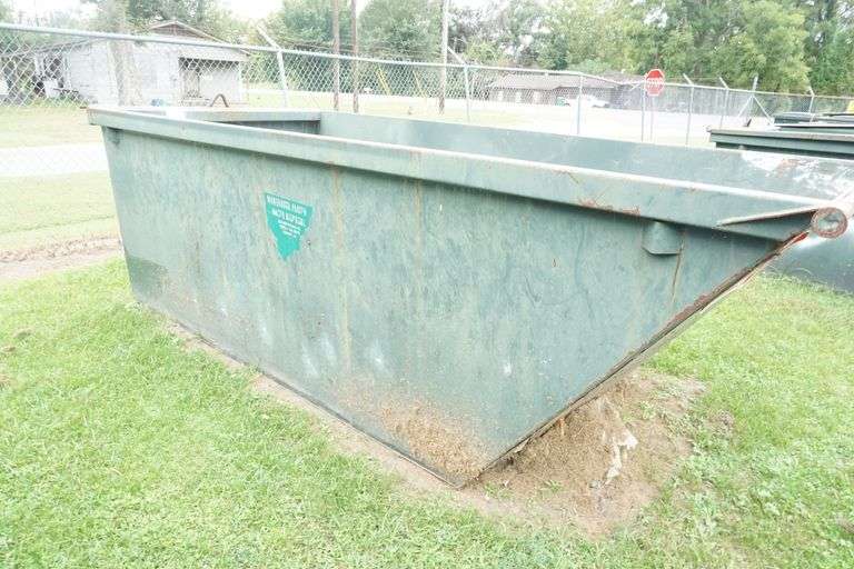 8 Yard Commercial rearload container - Bonnette Auctions