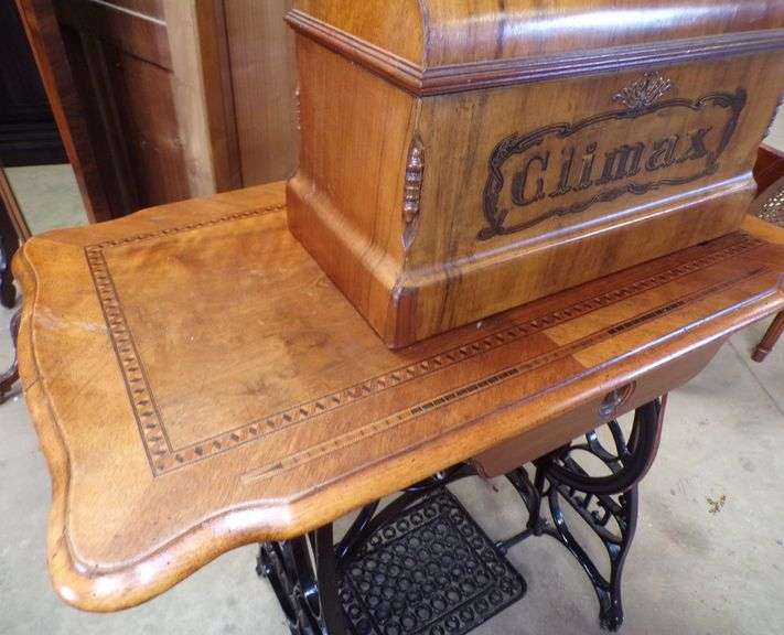 19-20th Century Sewing Machine - Bonnette Auctions