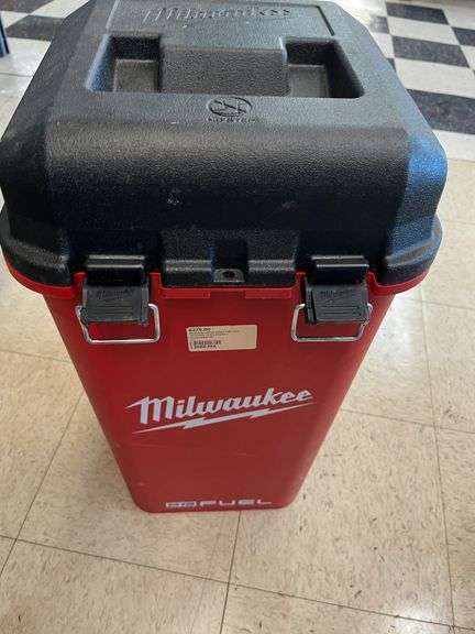 Milwaukee Charger M12 & M18 and Milwaukee Box with Locking Lid ...