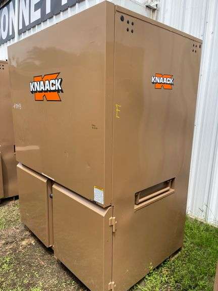 Knaack Job Box Model 119-02 - Bonnette Auctions