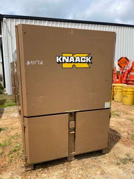 Knaack Job Box Model 119-02 - Bonnette Auctions